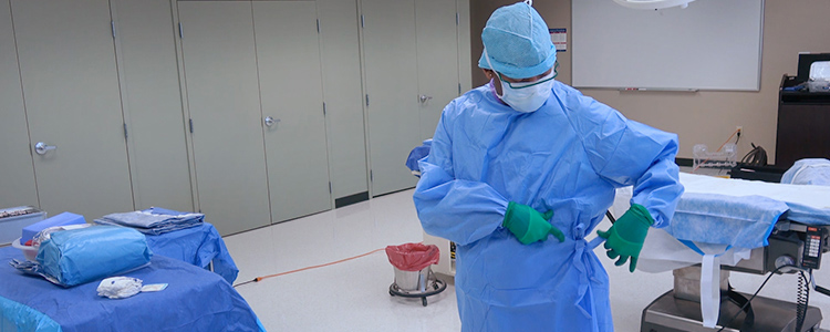 Removing Gown and Gloves Safely | Journal of Medical Insight